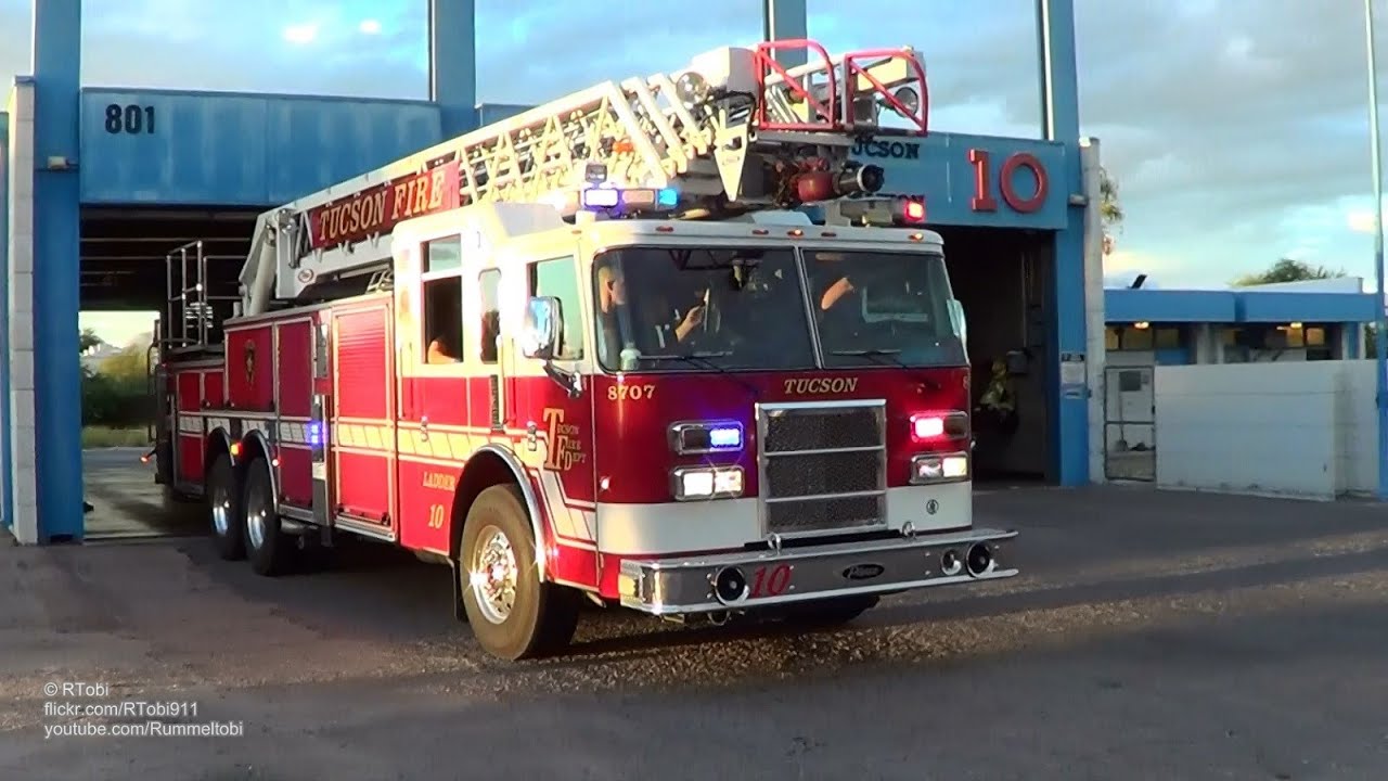 Tucson Fire Department Ladder 10 responding during sunset [AZ | 9/22 ...