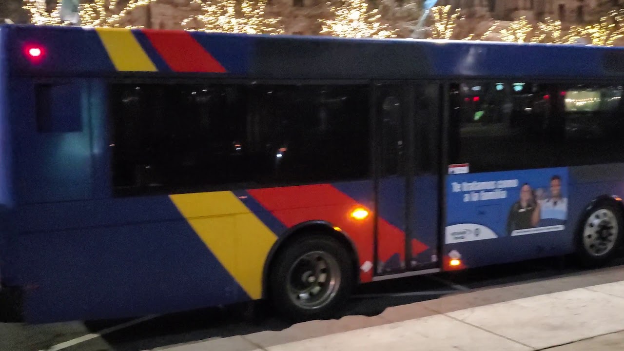 Mini Gillig meets SEPTA - YouTube