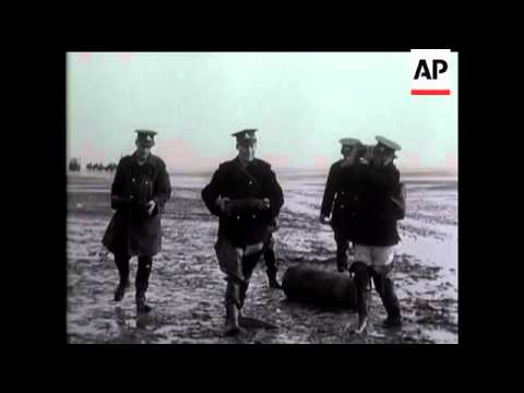 Gun Testing At Shoeburyness - YouTube