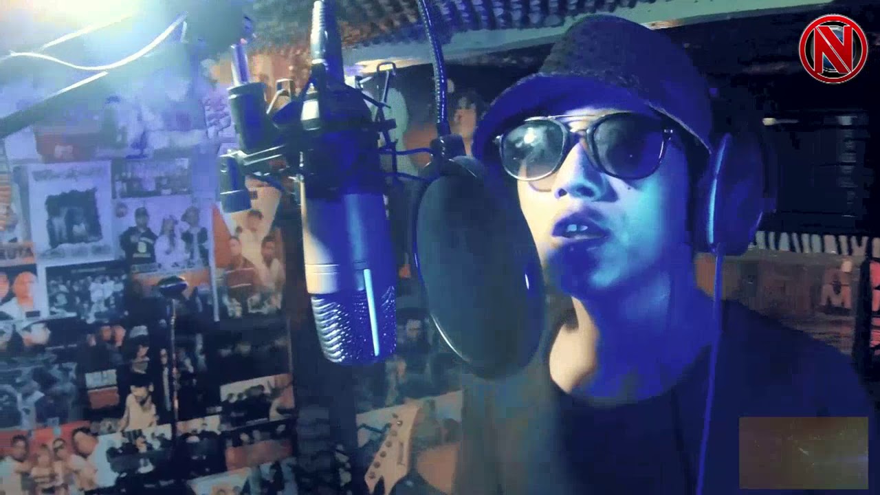 P'Doton Ampun bu Tayan Official Live Video HD - YouTube