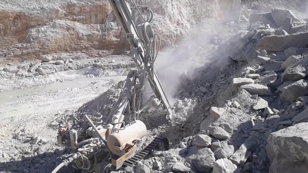 Atlas Copco Surface Drill Rig | AirROC D35 - YouTube