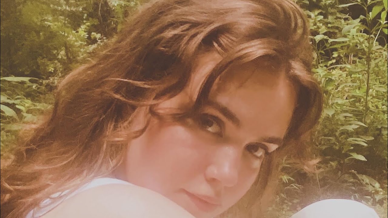 WILLOW by SALLY JO (Visual) - YouTube