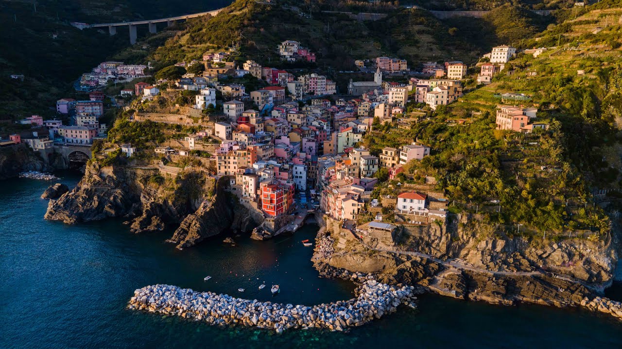 Cinque Terre 4K - CINEMATIC VIDEO - YouTube