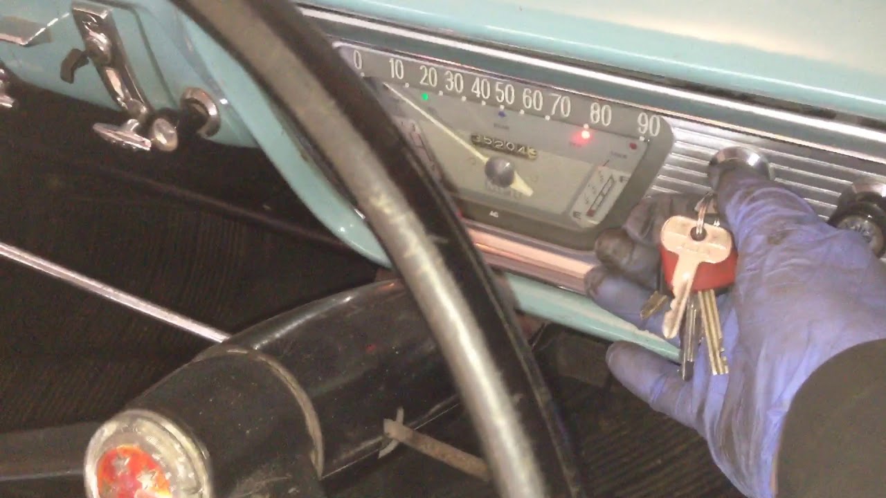 Ford Anglia 105E start up - YouTube