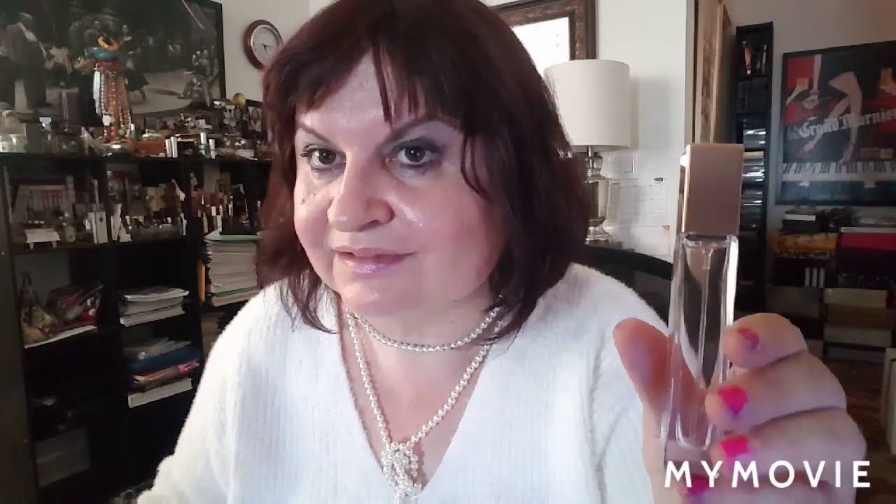 Banana Republic W Perfume review - YouTube