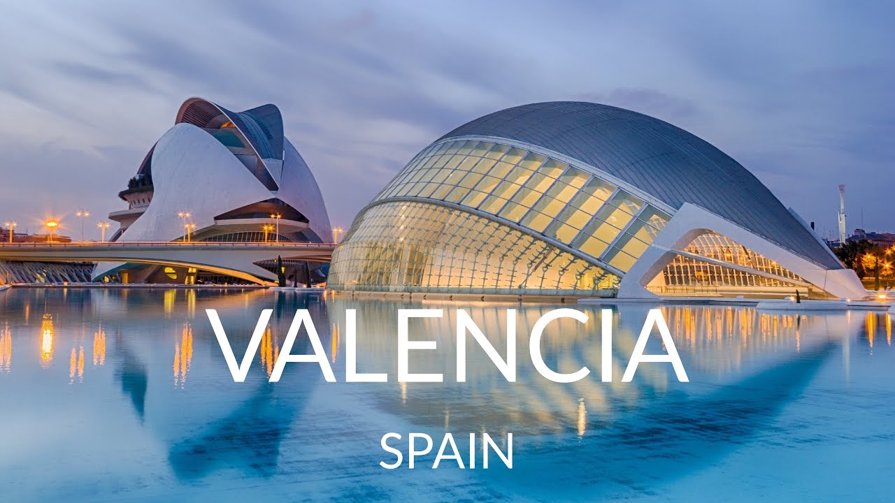 Valencia, where classical and modern architecture meet - YouTube