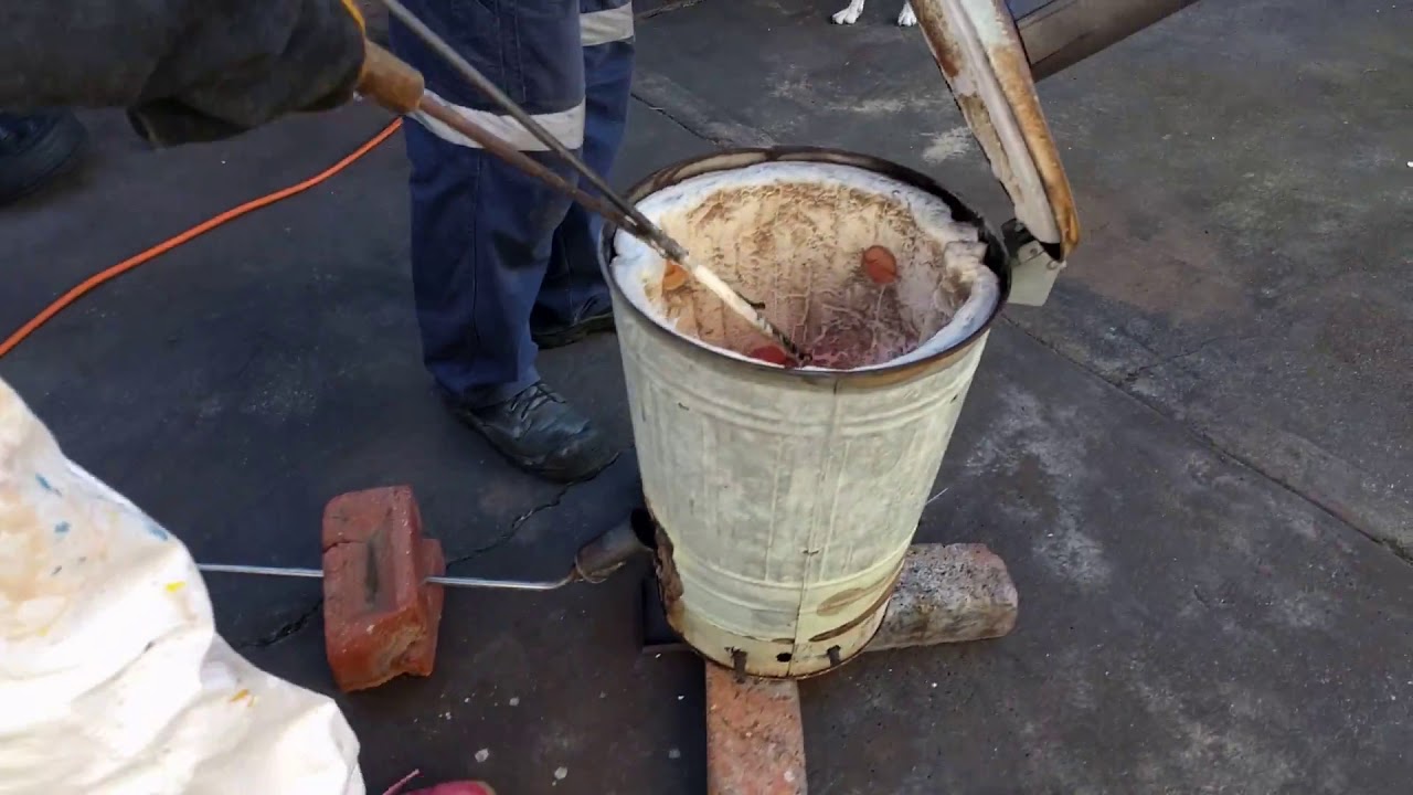 Sheryl Chant obvara raku firing 19 7 20 photo E Gardiner - YouTube