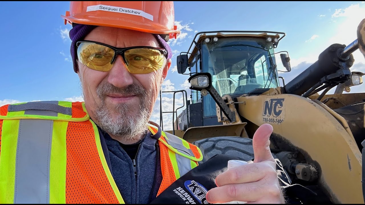 DRUMHELLER SOLAR FARM: piloting a CAT 966M wheel loader - YouTube
