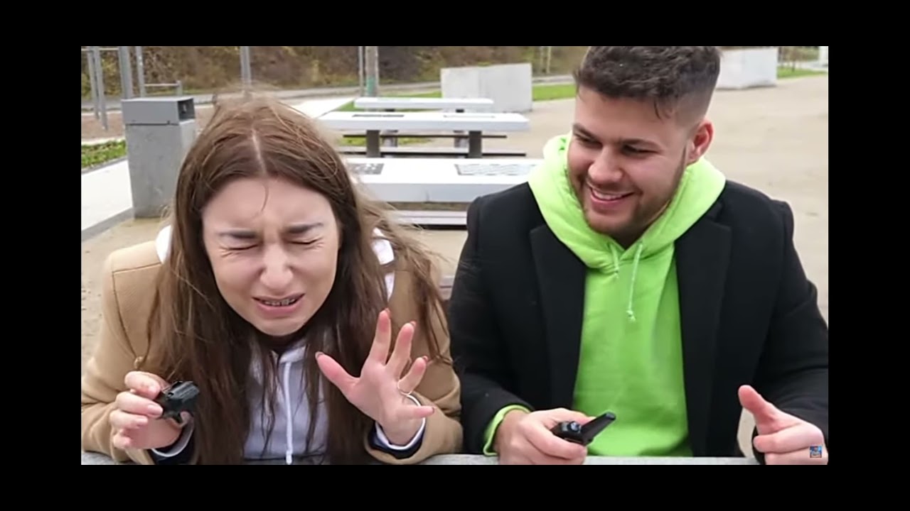 Zukoll rażona prądem ⚡💥 - YouTube