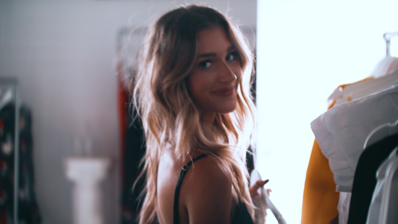 BIANCA 19' - YouTube