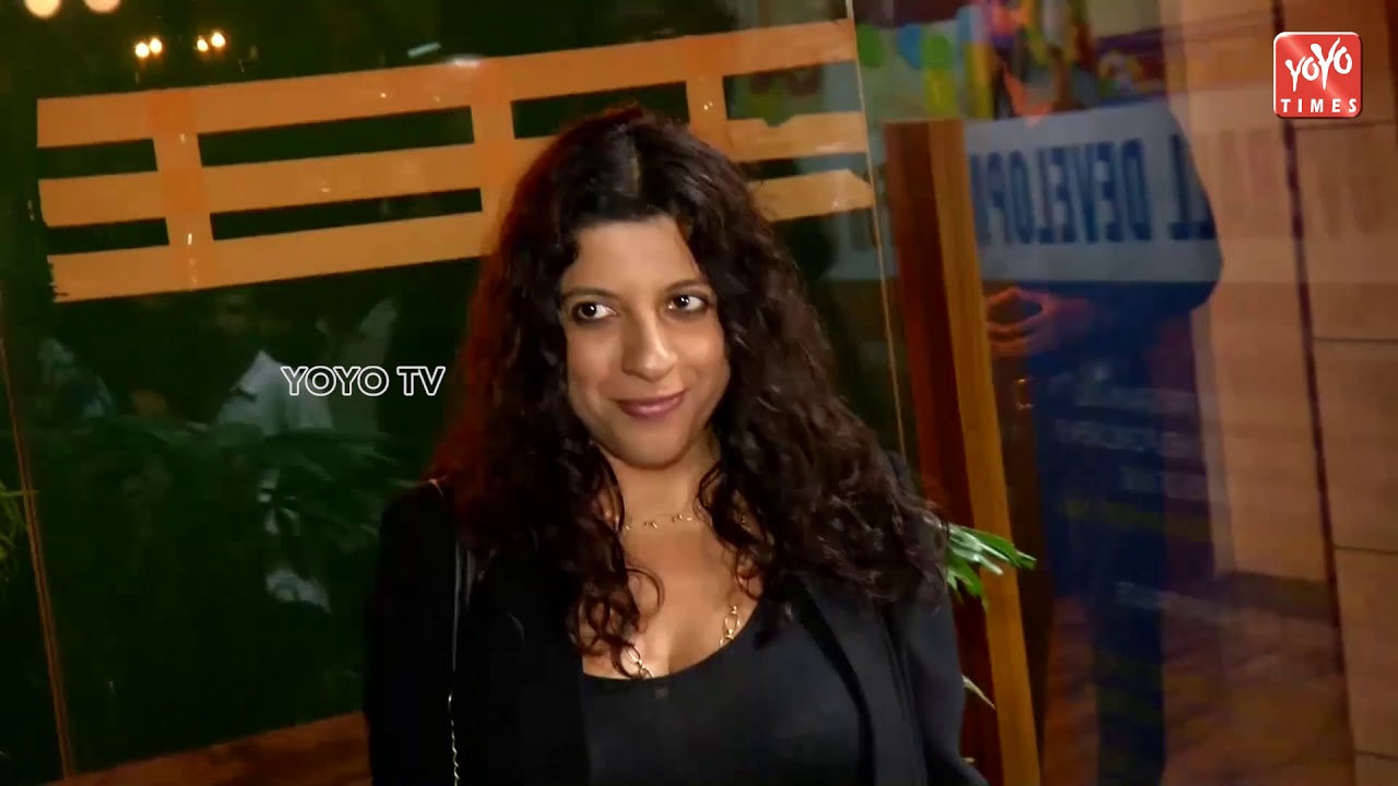 Zoya Akhthar And Alia Bollywood Team At Wrap UP Party Of Gully Boy ...