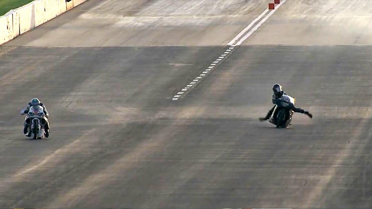 PS Motorcycle Elvira Karlsson out-of-control tank slapper - YouTube