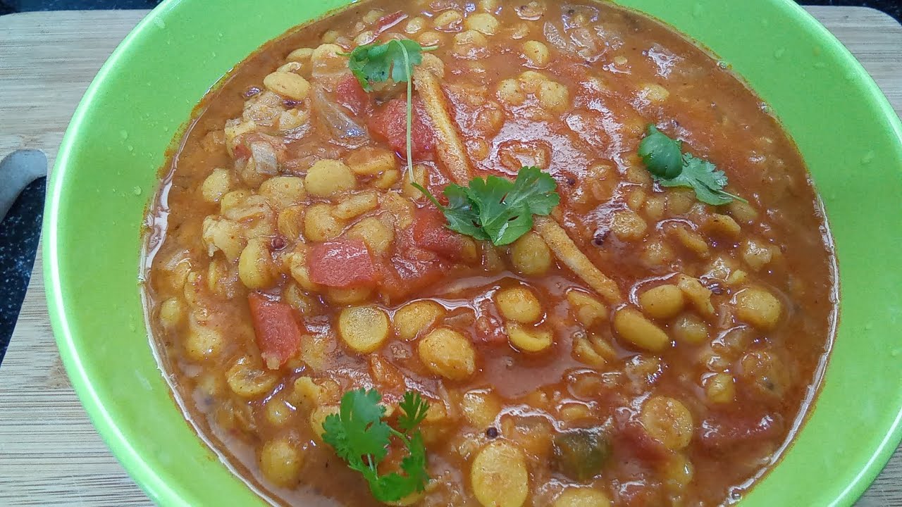Spicy dal with chana dal serve with rice or chapati😋 Masala flavour ...