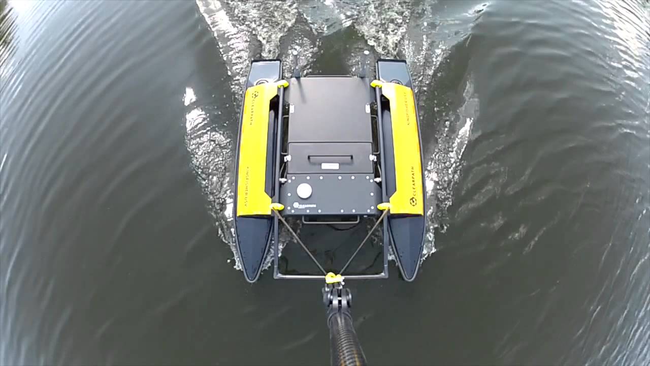 Unmanned surface vehicle (USV) for tracking the movement of ...