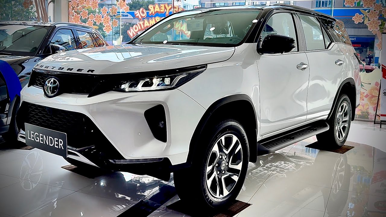 New TOYOTA FORTUNER LEGENDER - 2.8L Luxury SUV (Pearl White) - YouTube