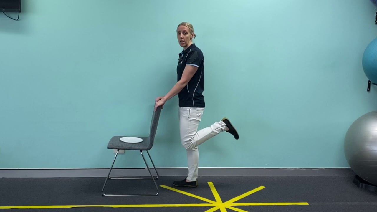 Test and improve your hamstring strength - YouTube