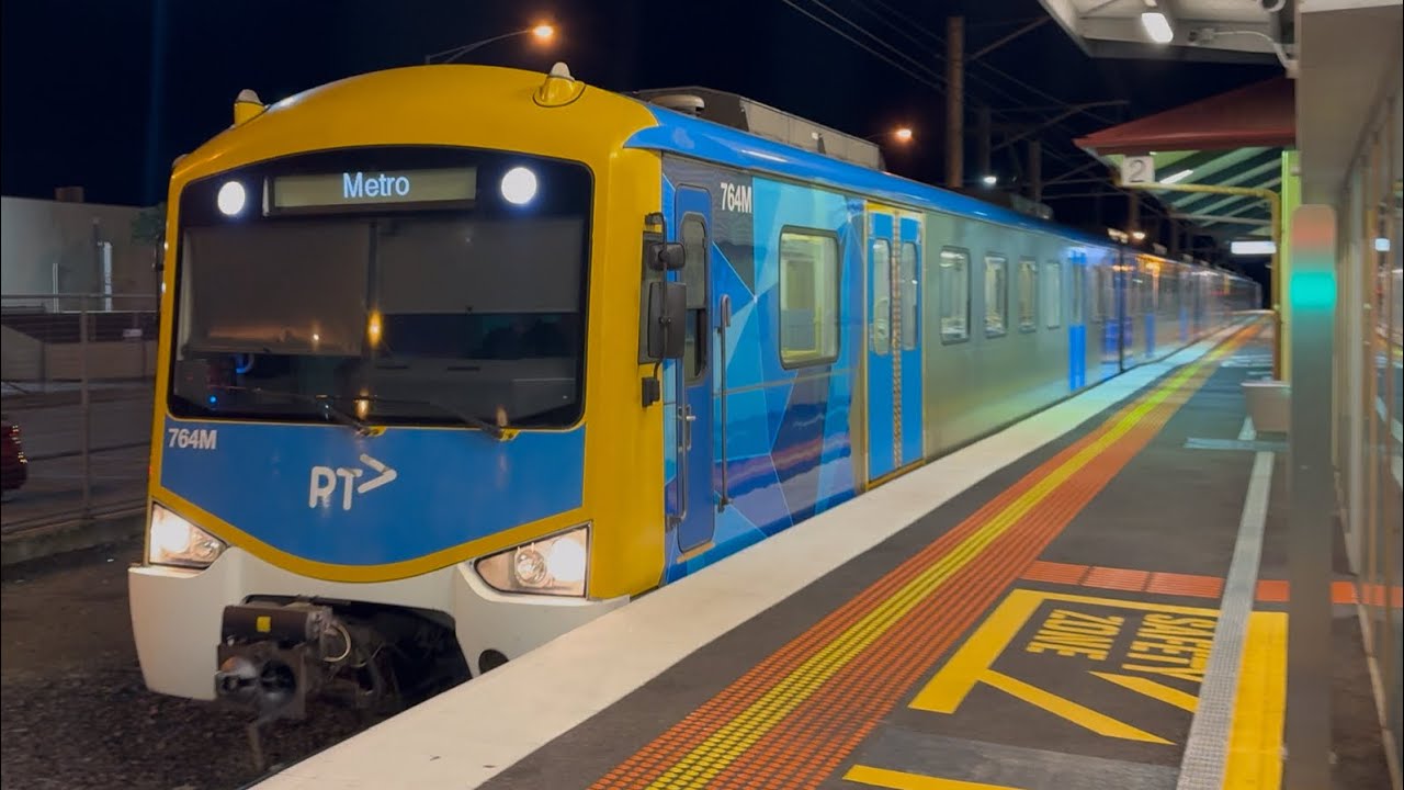 Siemens to Cranbourne | Rare occasion | 738M-737M/763M-764M Metro ...