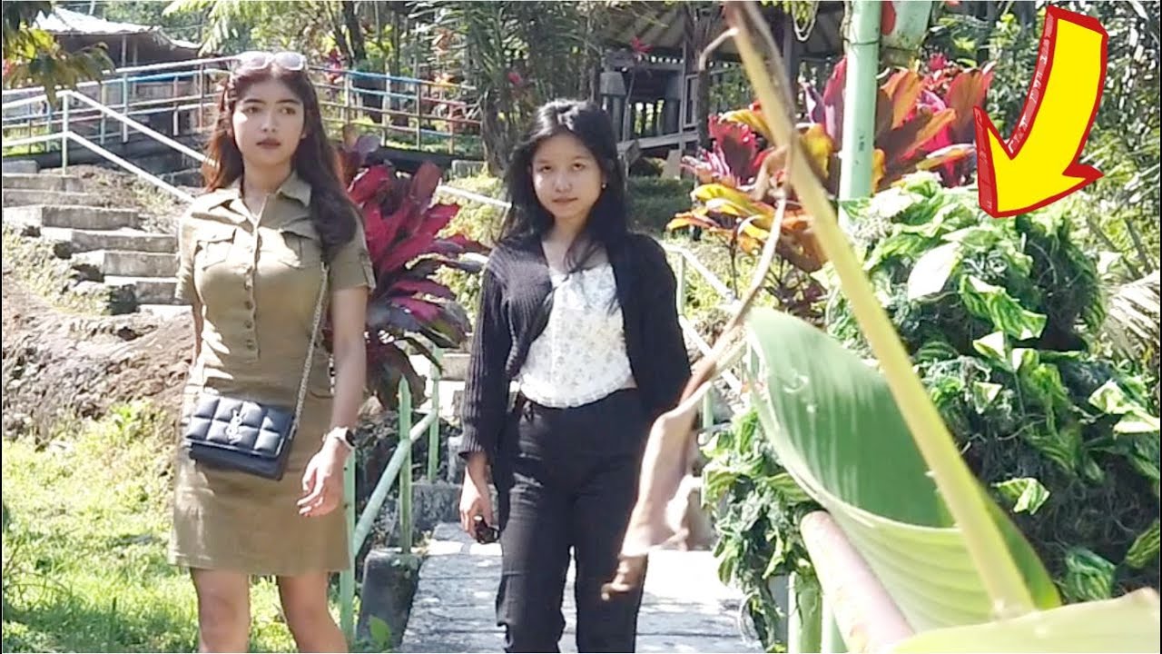 KAGETNYA SUPER KOCAK || FUNNIEST BUSHMAN PRANK - YouTube