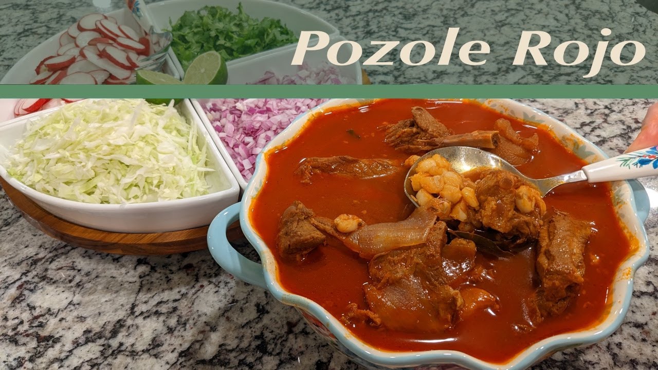 POZOLE ROJO CON COSTILLAS Y PATAS DE PUERCO!! - YouTube
