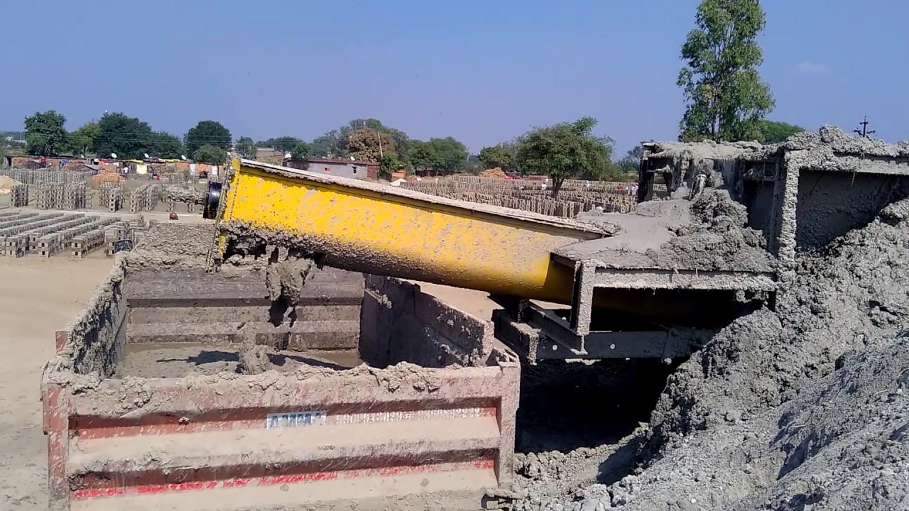 SURIYA Ambajogai engineering mud making bricks machine - YouTube