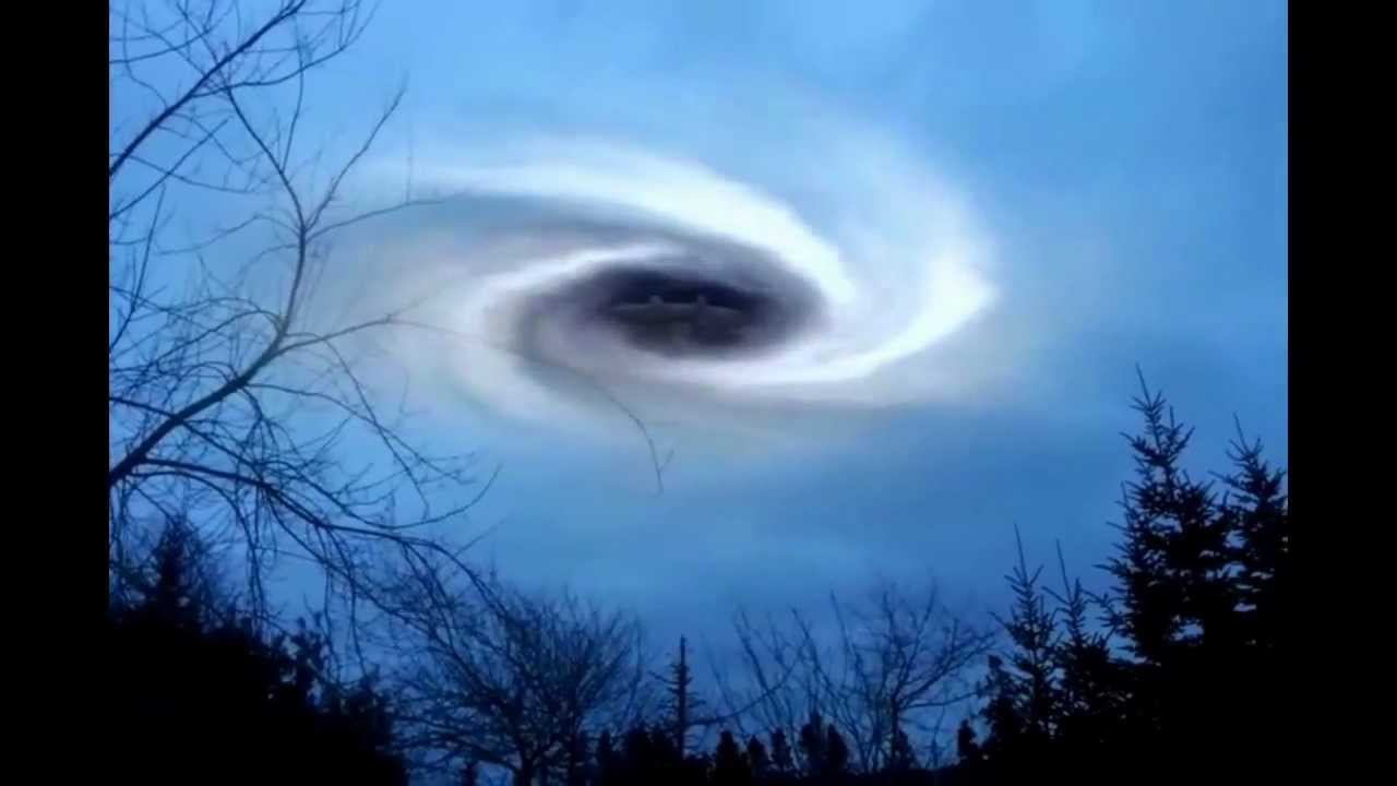 Alien Attack - Trailer - YouTube