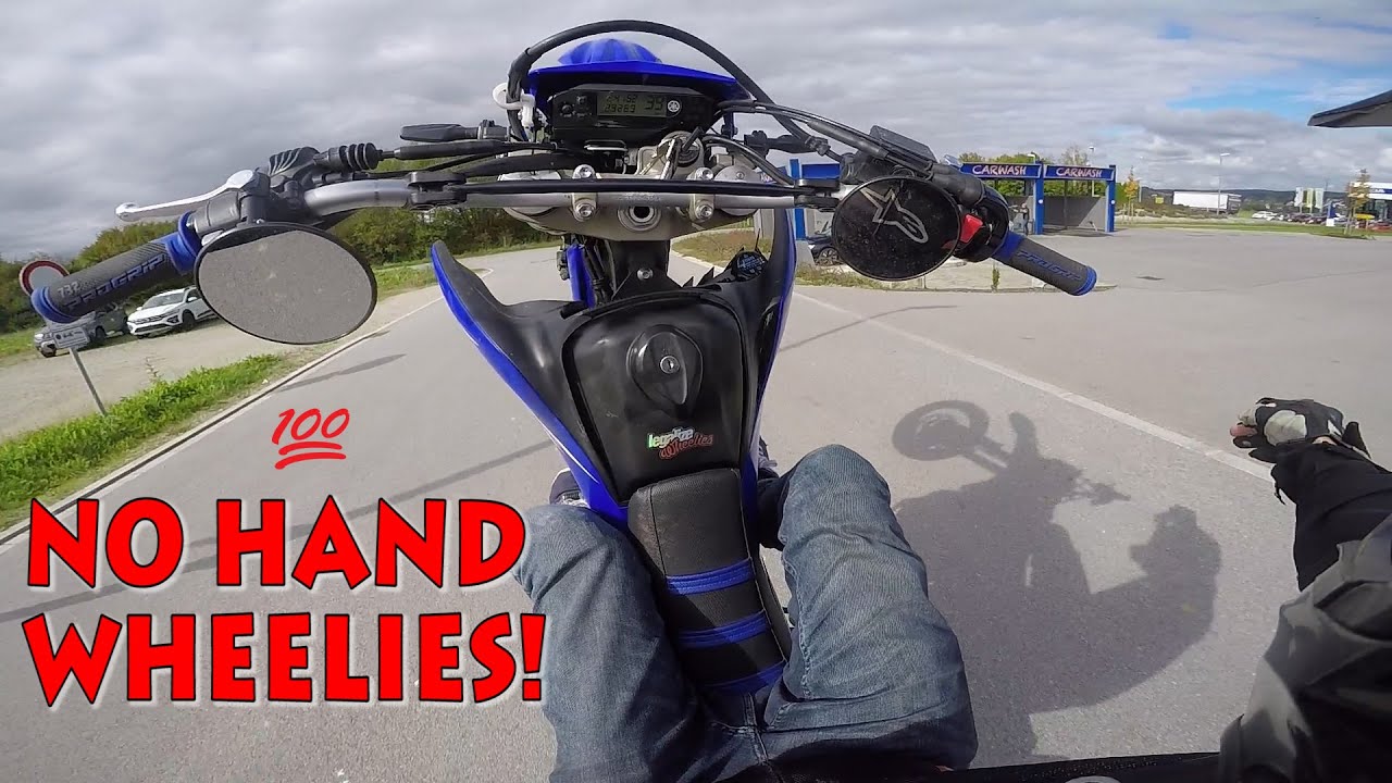 FREIHÄNDIGE WHEELIES! 😲 No-Hand Wheelie | Supermoto Stunt Training ...
