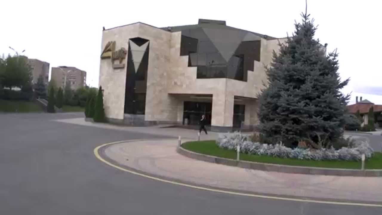 Harsnaqar Restoranayin Hamalir - YouTube