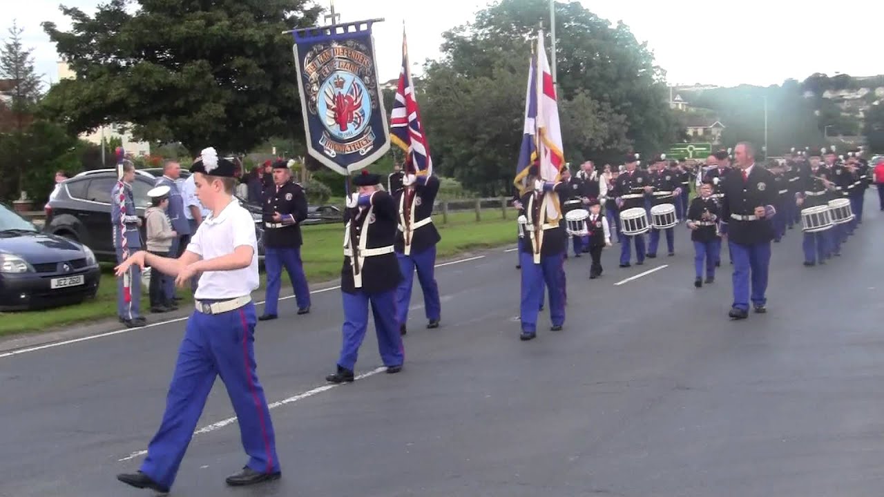 Red Hand Defenders Downpatrick @ their own parade 06/08/2012 - YouTube