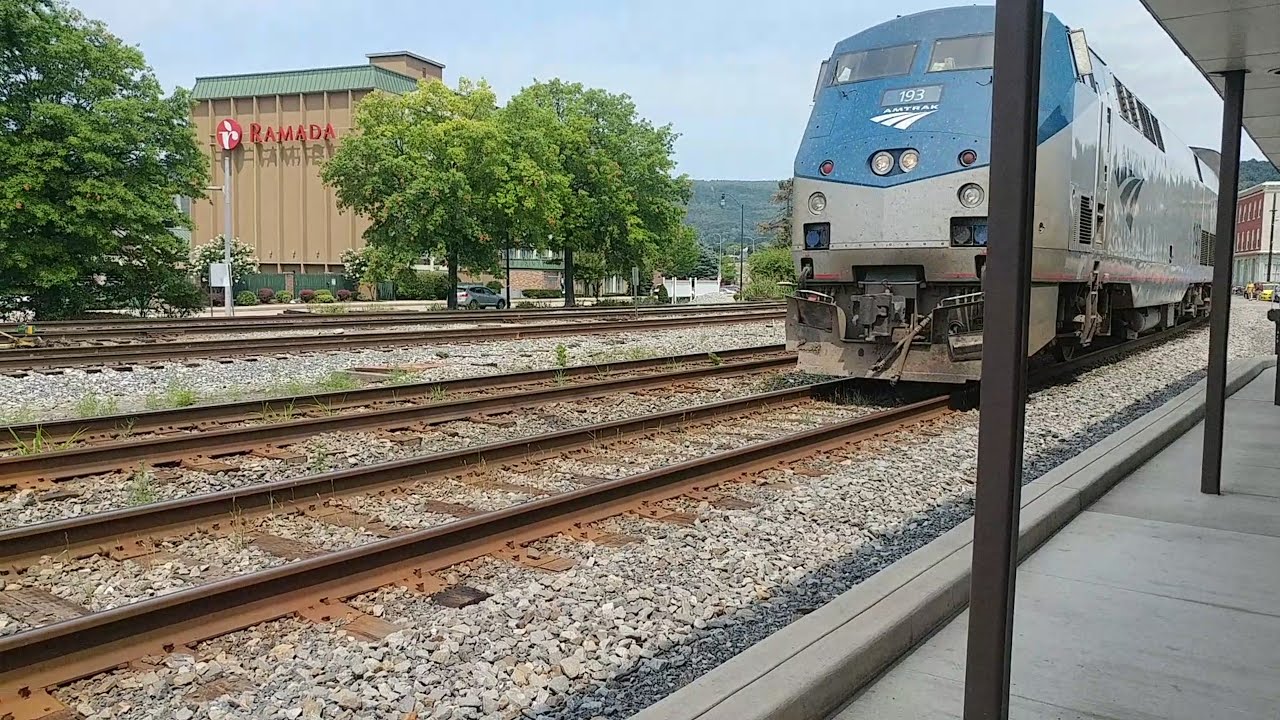 2.5 Hour Late Amtrak P030-21 Arriving in Cumberland, MD. - YouTube