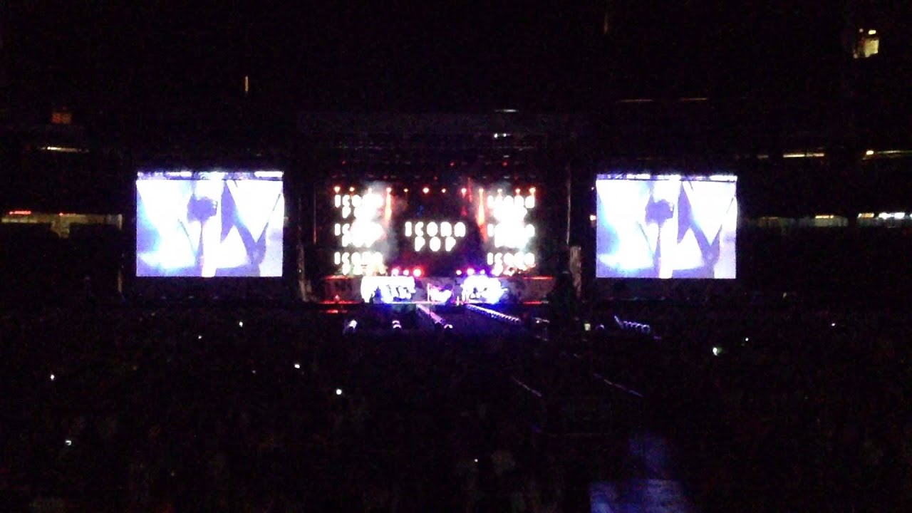 Icona Pop - August 20th 2015 Toronto (One Direction Concert) - YouTube