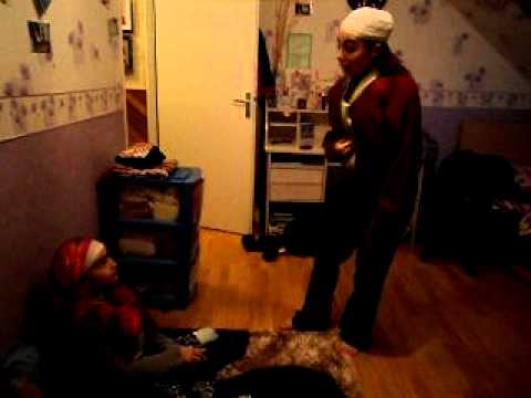 KOMIK VIDEO.AVI Mustafa Turk 95 Deli Kadin EV Kadini Komik Cocuklar Mes 2 nieces