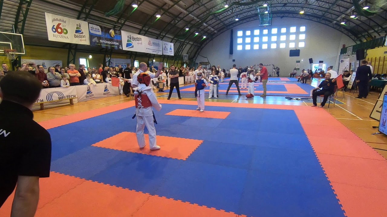 Daniel Dutkiewicz czerwony, Turniej Karate - Będzin 15.02.2020 r. - YouTube