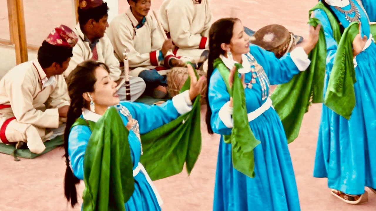 Ladakh Folk Dance - Chartses Dance - YouTube
