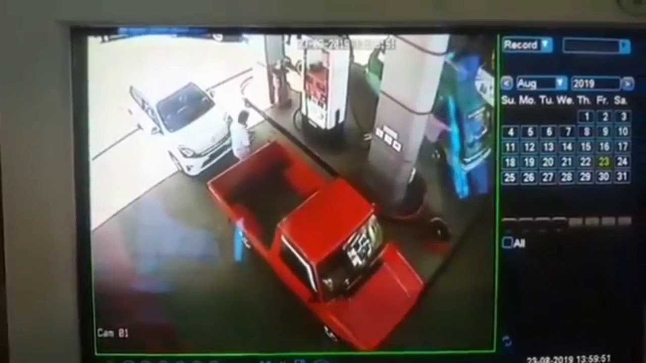 Aksi pencurian terekam CCTV SPBU di Citespong Parongpong Kab. Bandung ...