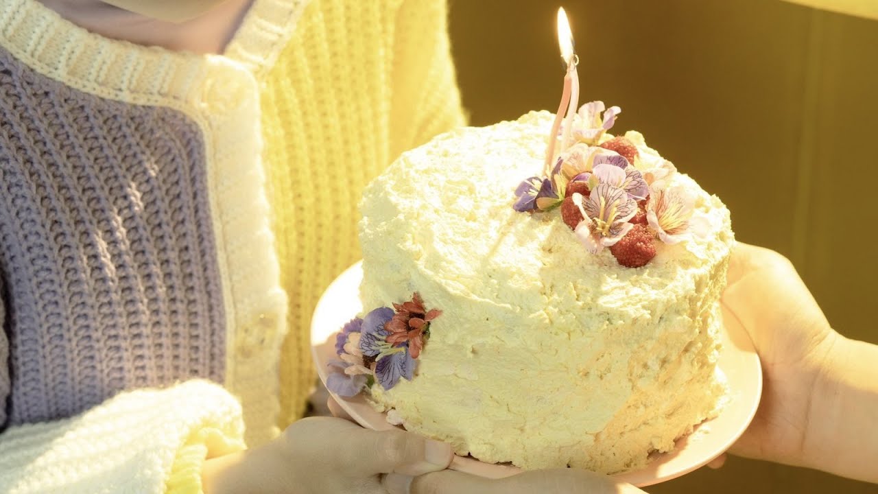 Derai - love tale [Official Visualizer] - YouTube