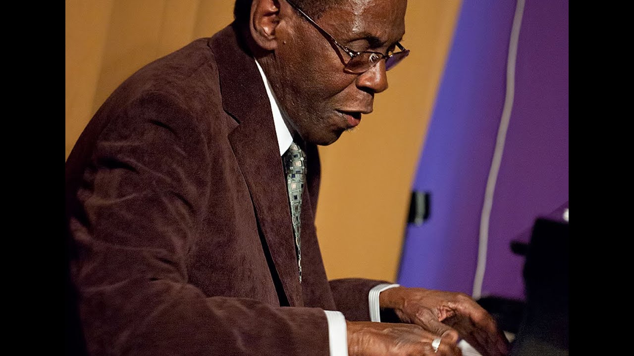 George Cables - Catalonian Nights (A Letter To Dexter) - YouTube