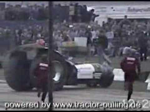 Tractor Pulling Iwan 1996 Crash