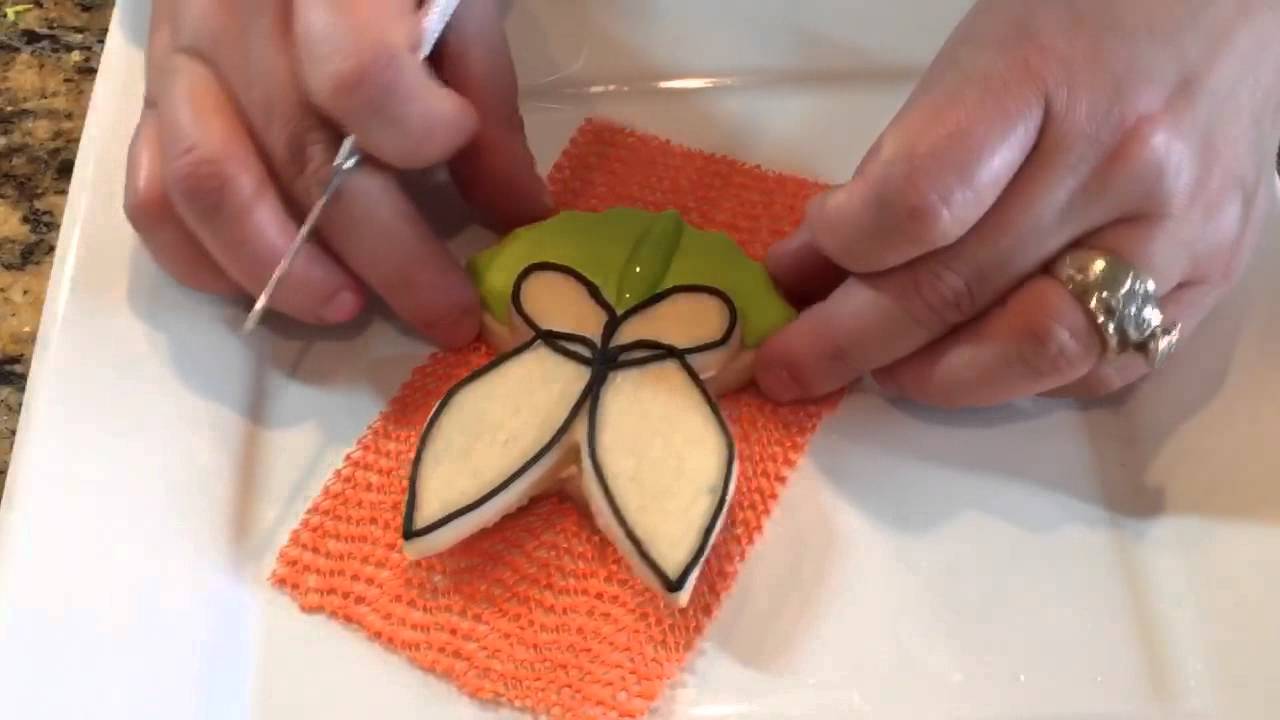 PART 1 Tinkerbell Cookies (How To) Version 2 - YouTube