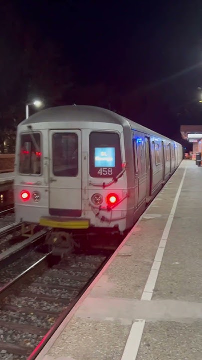 MTA Staten Island Railway: Tottenville Bound R44 Express Train Departs Eltingville #trains # ...