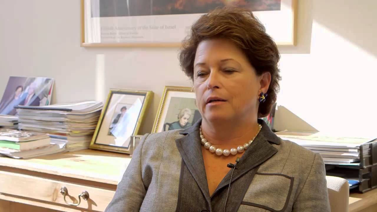 The Aspen Institute's Toni Verstandig on Syrian Refugees - YouTube
