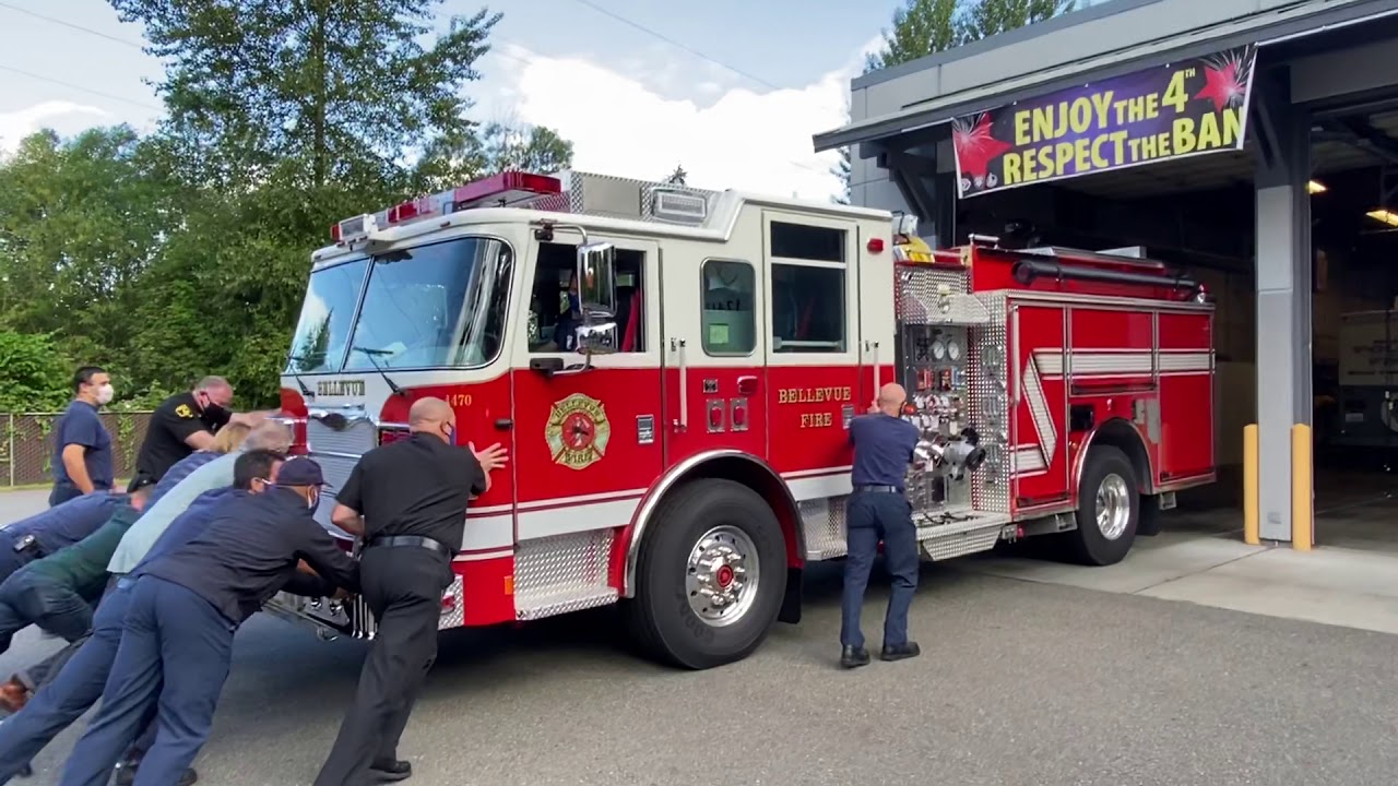 Bellevue Fire Engine 109 Pushback! - YouTube