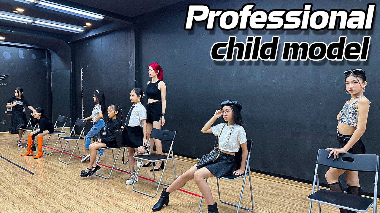 How to perform with cool style for professional model kid ! Who does it ...
