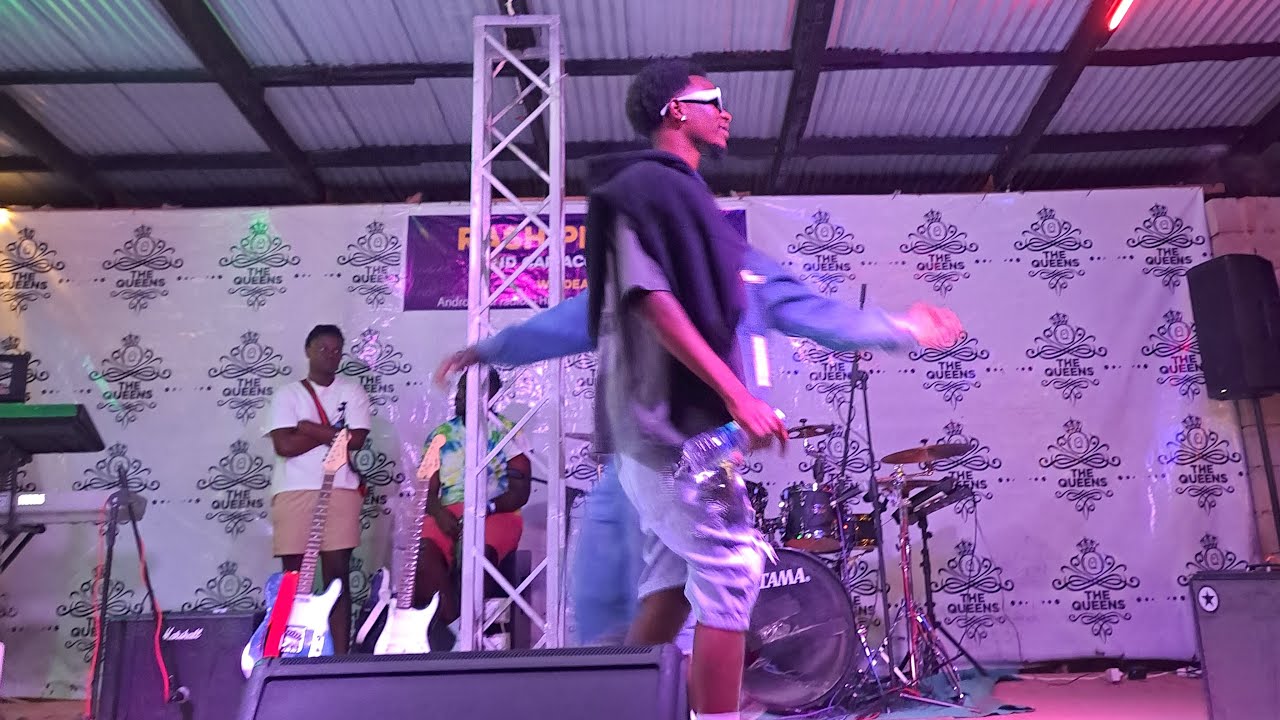 Troy Mob’s Summer Vibes Perfomance at Mzuzu Queens Club - YouTube