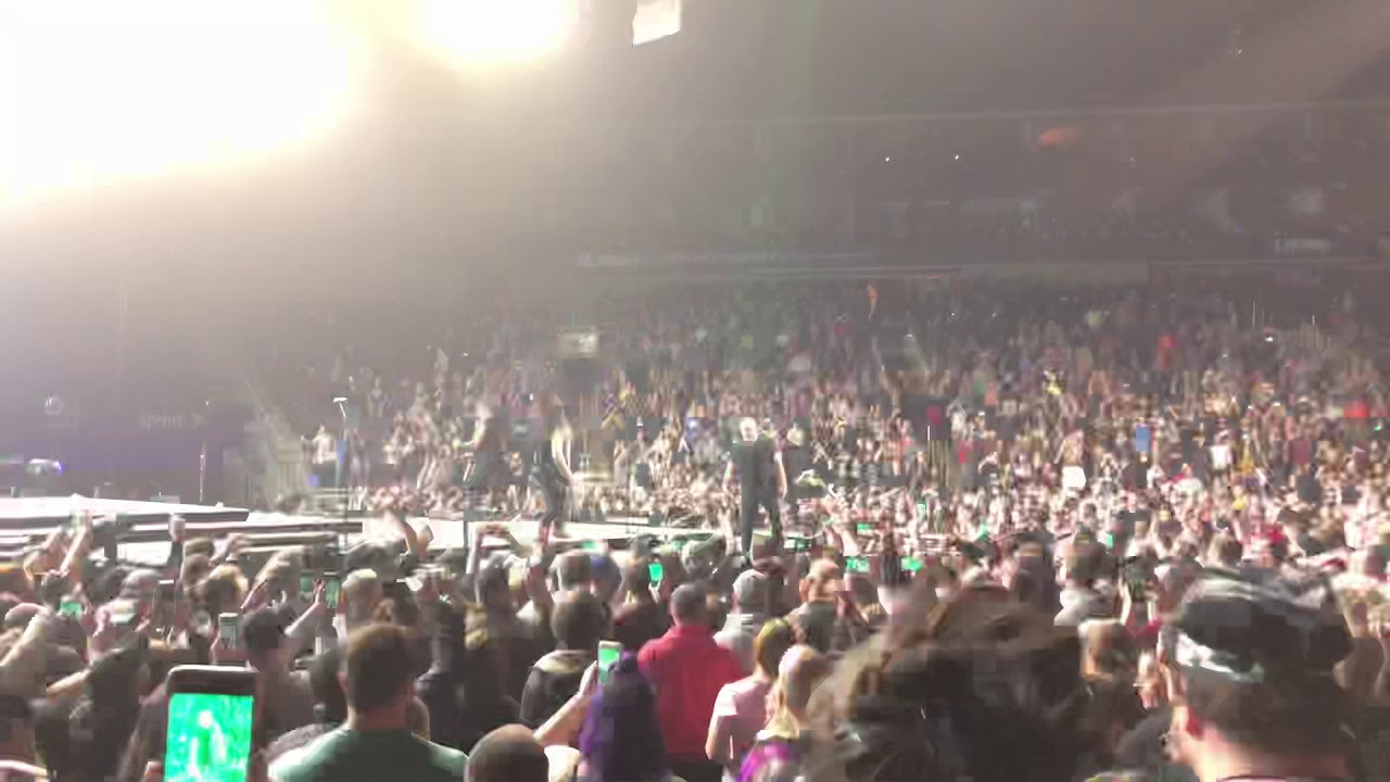 Disturbed “Down With The Sickness” Live in Kansas City 1-23-19 - YouTube