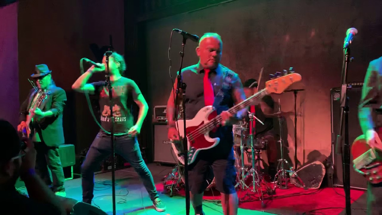Punk Rock Karaoke - Last Caress (live at House Of Blues Anaheim) - YouTube