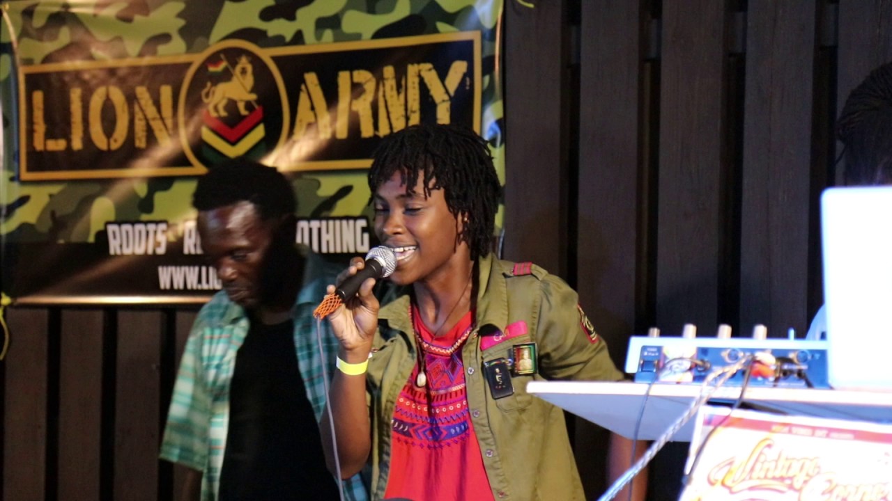 Aza Lineage - In The Ghetto (Live at Vintage Corner) - YouTube