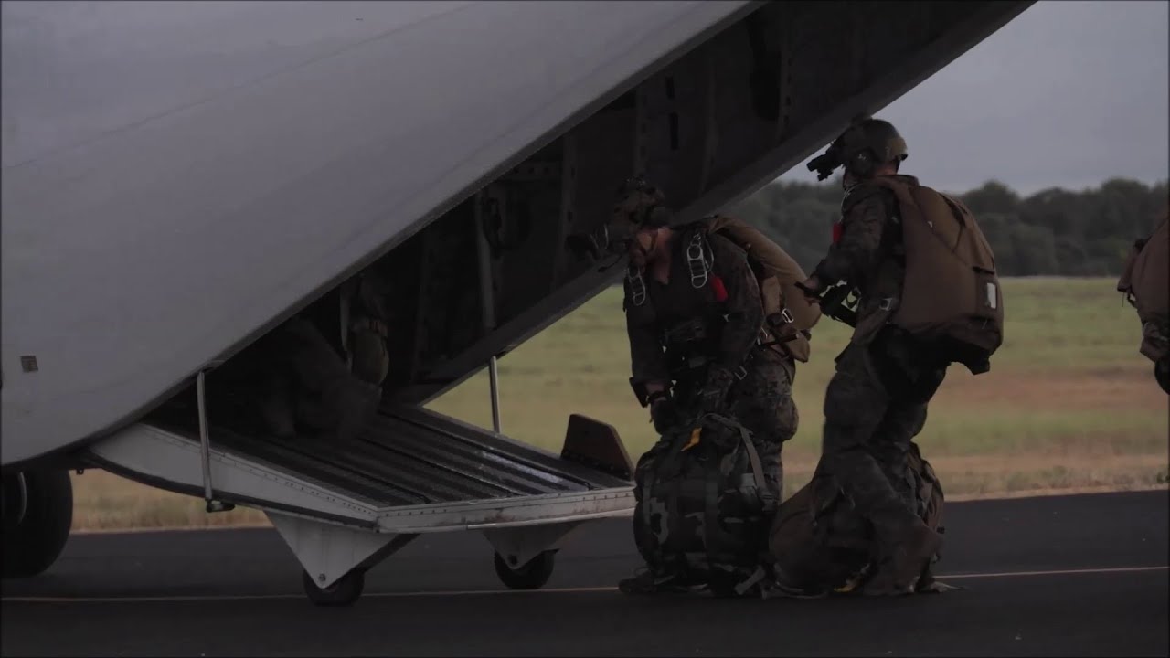 Recon Marines Conduct High-Altitude Jump Training - YouTube