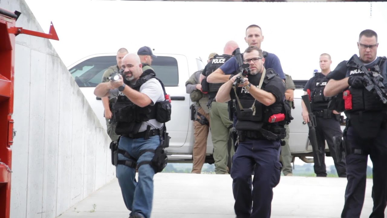 Underground Safety Area (USA) - Police & SWAT Training - YouTube