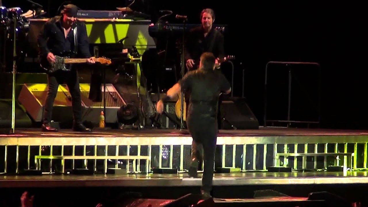 Bruce Springsteen - I'm a rocker / Better days, Live at Friends Arena ...
