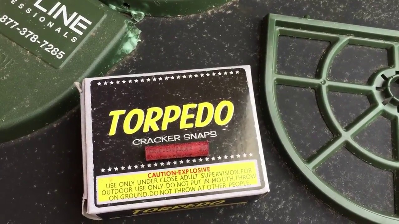 Torpedo Snaps by Black Cat (plus something extra) - YouTube